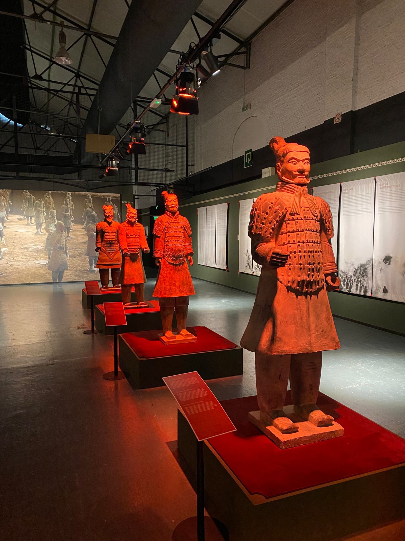 L’empereur Qin Shi Huangdi et son armée en terre cuite – Ma Métaphysique